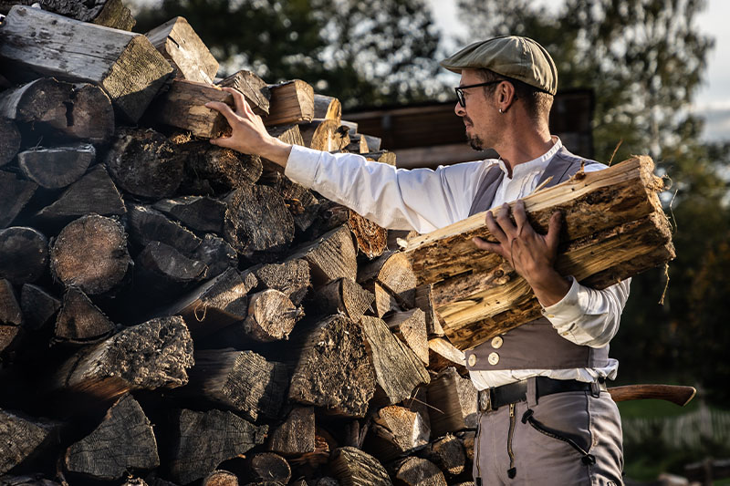 Working with prehistoric rock - HEROES WORLD